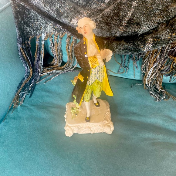 Accents | Collectible Statue | Poshmark